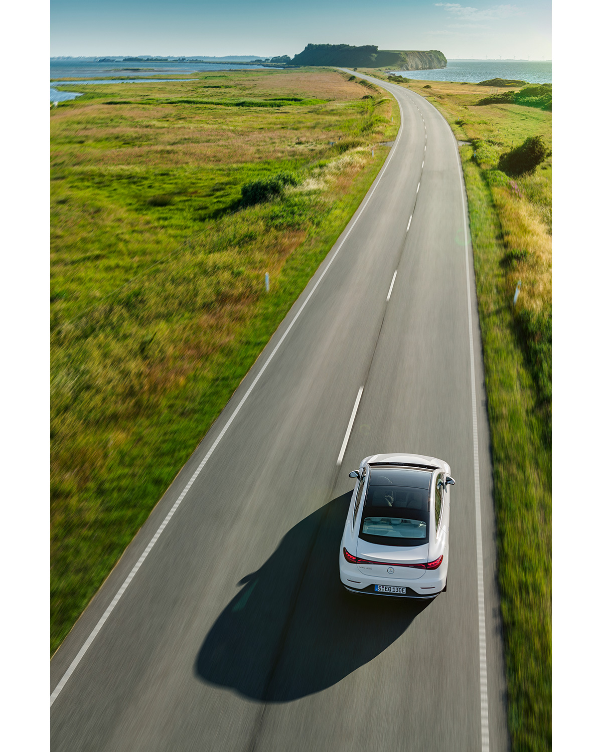 デイリーユースからロングドライブまで。メルセデスのDNAを受け継いだ“EQE” | 自動車 | LEON レオン オフィシャルWebサイト